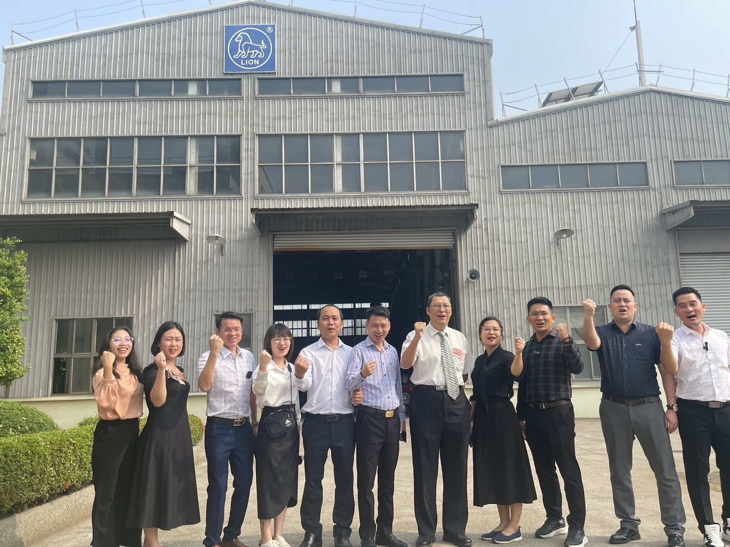 Welcome to the Vietnam ICO Group Education Delegation for Their Visit